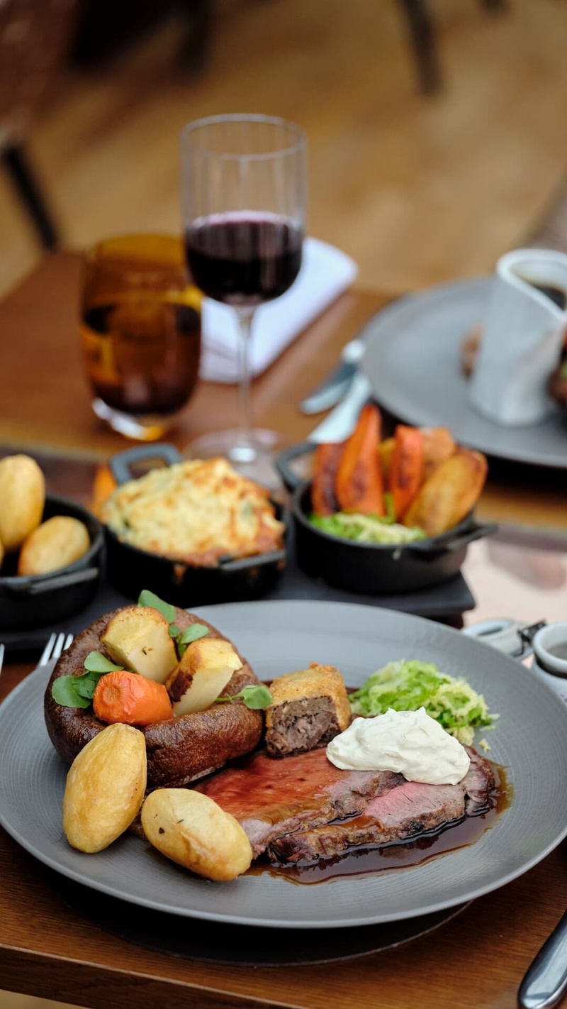 Sunday Lunch - Resaurants - Celtic Manor Resort